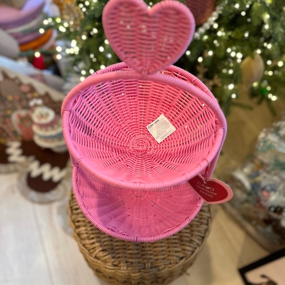 Ciroa | Holiday | Ciroa Valentines Day Basket Tiered Pink Heart Weave ...
